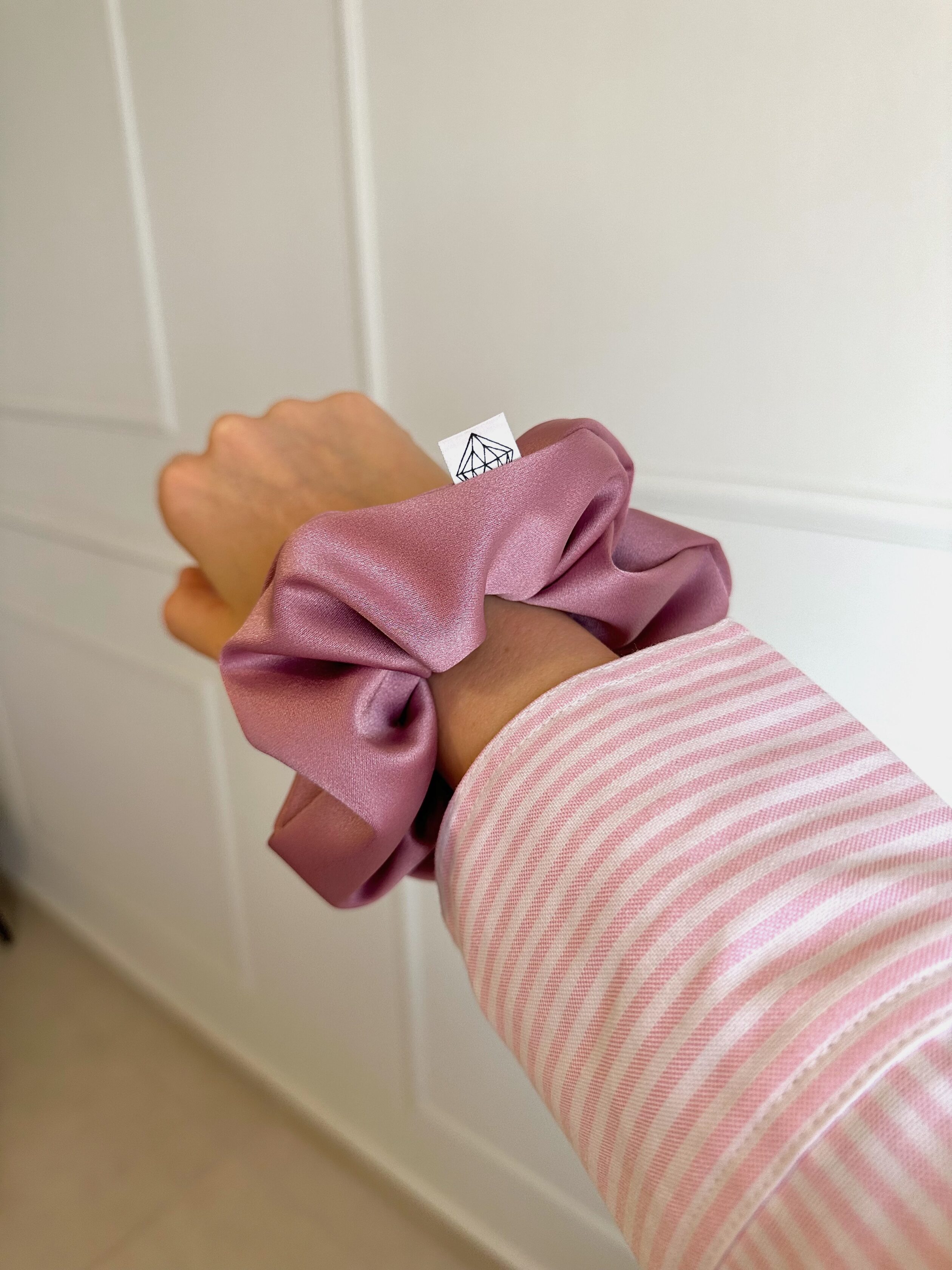 Silk Scrunchies - Atelia